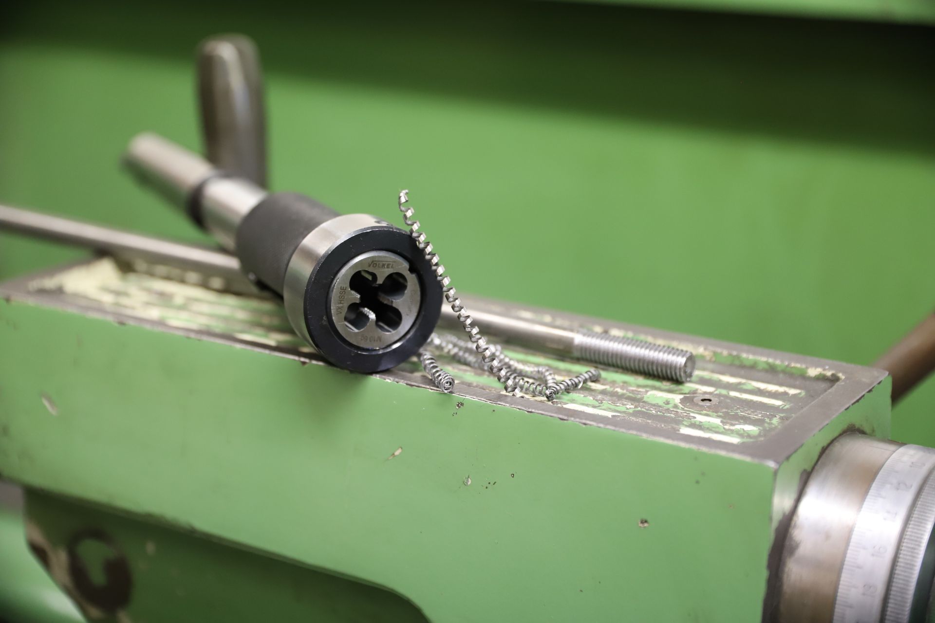 Außengewinde auf der Drehbank schneiden | VÖLKEL Schneideisen Typ VX
